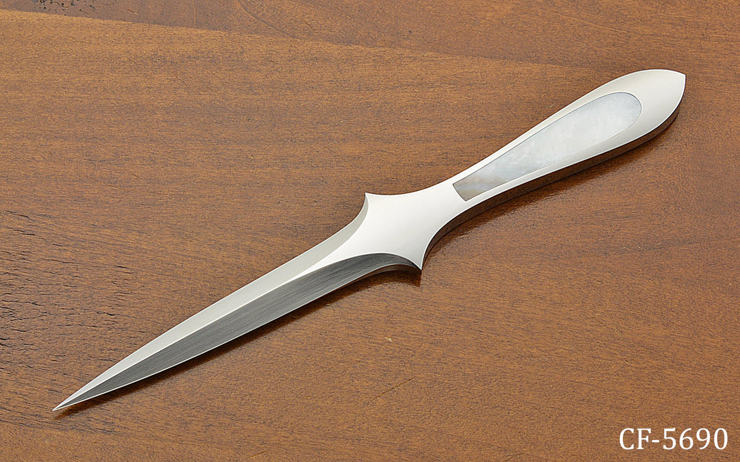 Small Integral Dagger – Nordic Knives