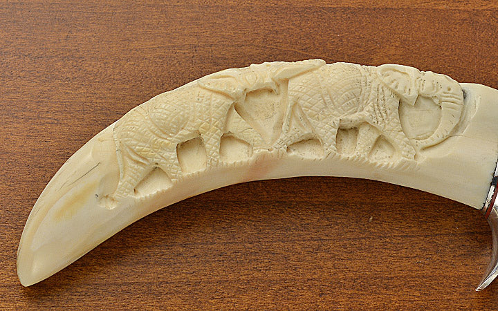 Raised Hunter – Nordic Knives